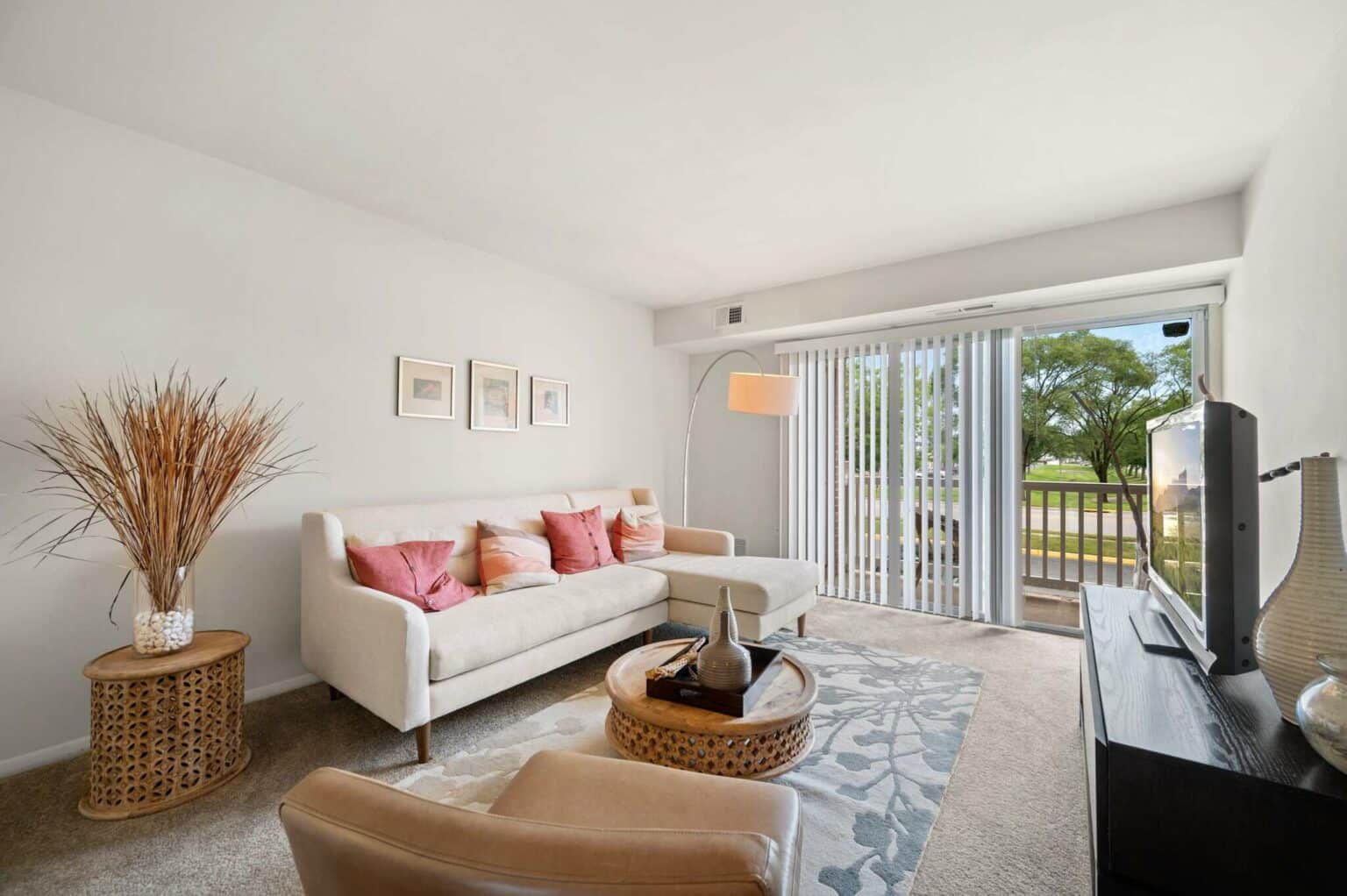 Photos of Apartments & Amenities | Commons at White Marsh